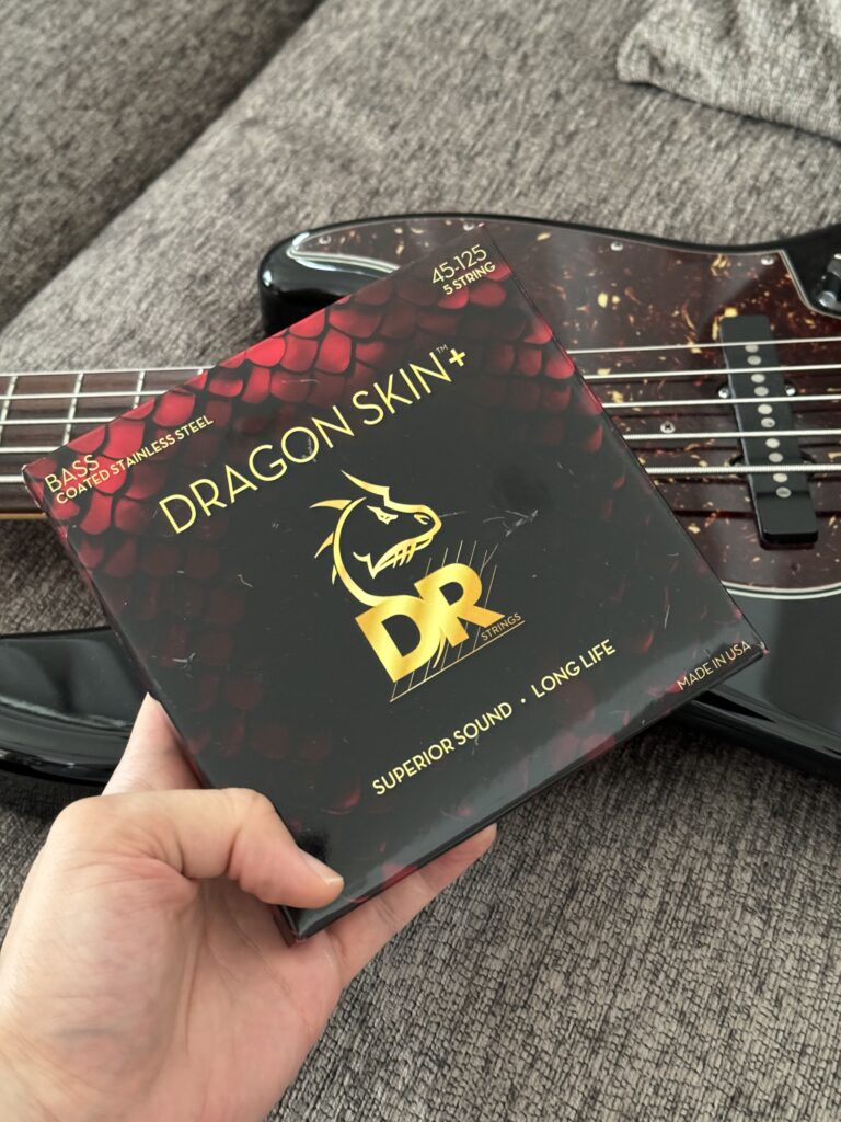 DRの新作弦DRAGON SKIN+をベースで最速レビュー！ステンレス, ニッケル共に秀作です！【音源あり】 - Geek IN Box